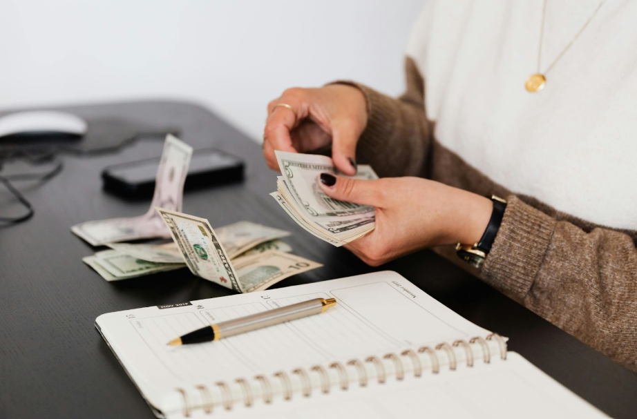 Mindful Money Management: Balancing Financial Goals and Personal Values
